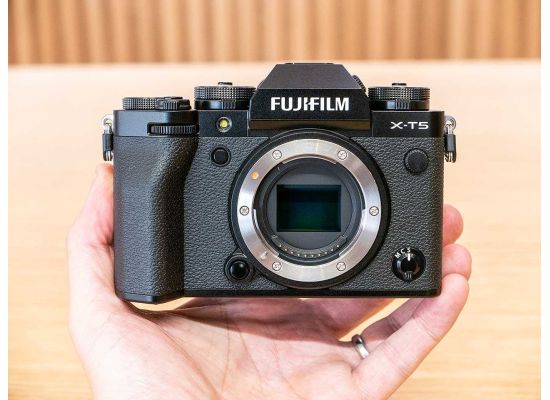 Fujifilm X-T5 Hands-on Photos | Photography Blog