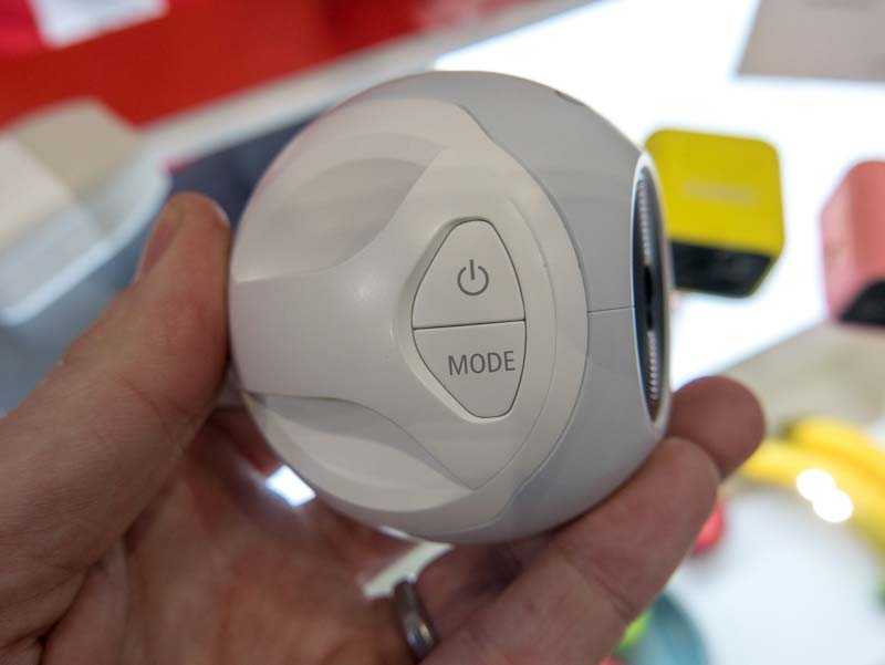 Canon 100-400mm Smartphone and 360-degree Intelligent Concept Cameras ...