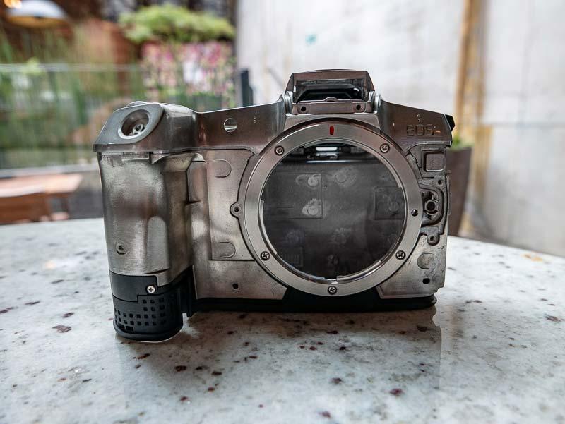 Take a Look Inside the Canon EOS R | Photography Blog