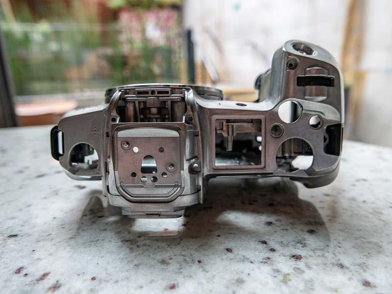 Take a Look Inside the Canon EOS R | Photography Blog