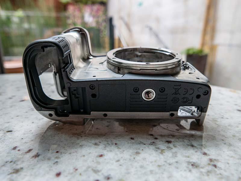 Take a Look Inside the Canon EOS R | Photography Blog