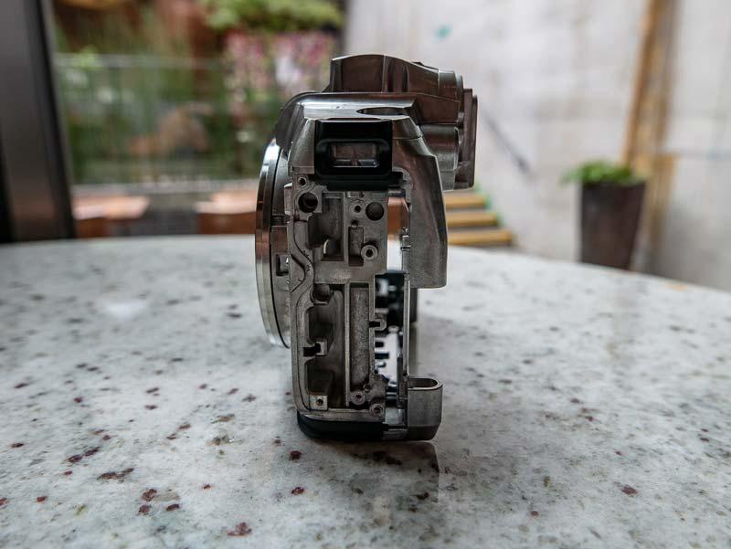 Take a Look Inside the Canon EOS R | Photography Blog