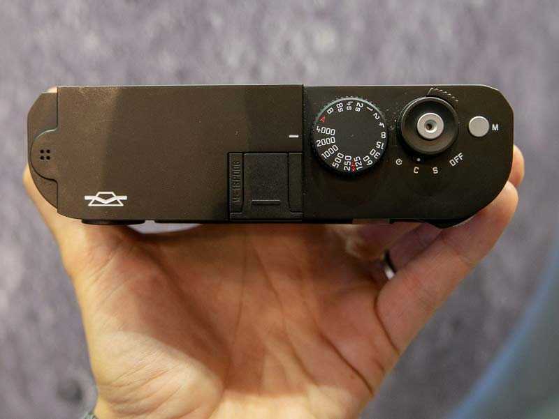 Zenit M Full-frame Rangefinder Camera Hands-on Photos | Photography Blog